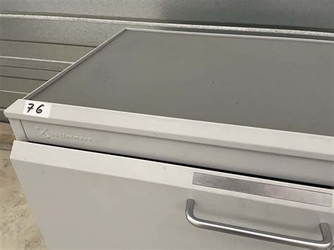 Meuble Sous Paillasse Doccasion De Laboratoire Avec Caisson Placard
