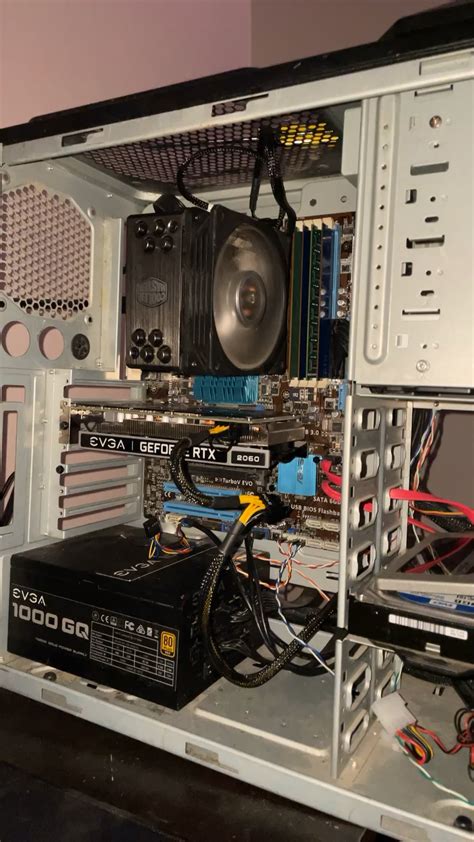 Pc Wont Display Tried Almost Everything Cleaned Ram Swapped Gpus Checked Wires Correct