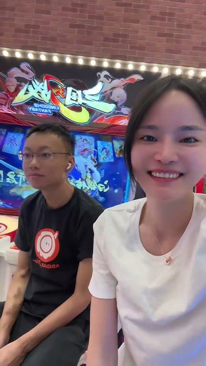 妈妈并不完美，有时会控制不住吼你，但是真的没有谁比妈妈更爱你。当你出生的那一刻，妈妈就在心里默默的许下心愿，愿今生你能平安健康。妈妈也是第一次