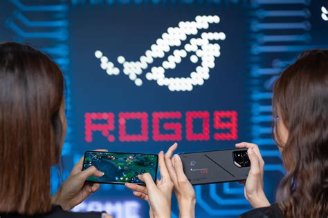 記者 梅花新聞網 編輯部 突破電競手機極限 Rog Phone 9正反兩面都好玩 ｜ 梅花新聞網
