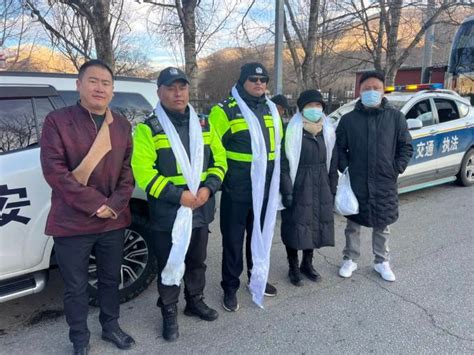 曲麻莱县公安局交警大队圆满完成异地学子返乡护学任务澎湃号·政务澎湃新闻 The Paper