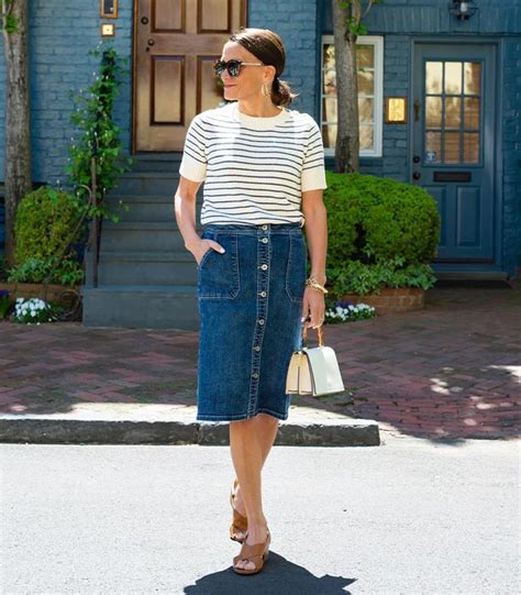 How To Style A Denim Skirt With The Best Denim Skirt Outfits To Try
