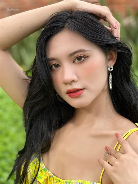 Ảnh Hot Girl Nguyễn Tường Vy Người đẹp Thông Thạo 2 Ngoại Ngữ Cổ Vũ Đt