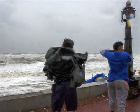 9 Dead As Cyclone Titli Hits Andhra Pradesh Odisha India News