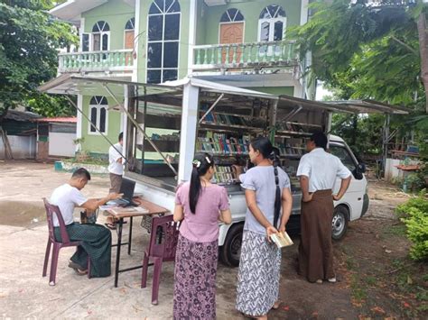 တောင်ငူ၌ ရွေ့လျားစာကြည့်တိုက် မော်တော်ယာဉ်ဖြင့် စာအုပ်များငှားရမ်း