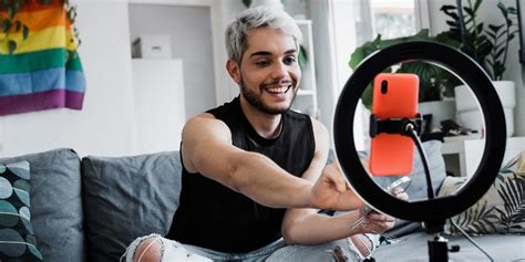 How To Go Viral On Tiktok As A Makeup Artist Qc Makeup Academy