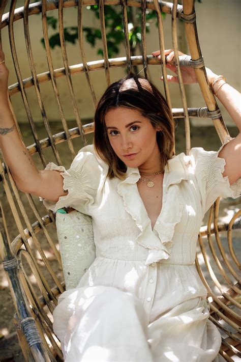 Ashley Tisdale Sexy Feet For Frenche 14 Photos And Video The