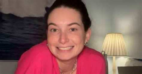 24살임에도 유아용 분유만 먹는 미국 여성 무슨 사연일까