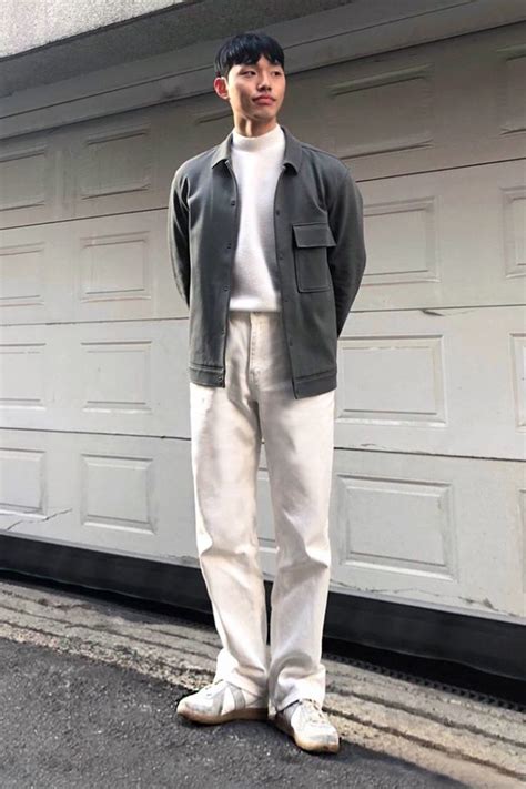 DAILY LOOK