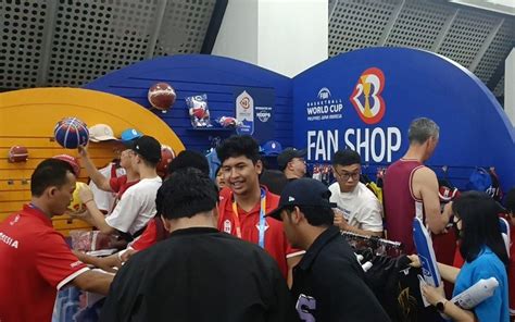 Tawarkan Berbagai Merchandise Resmi FIBA World Cup 2023 Fan Shop Di