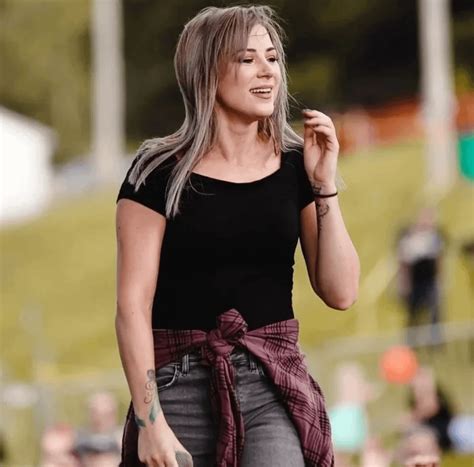 Jen Ledger Pics