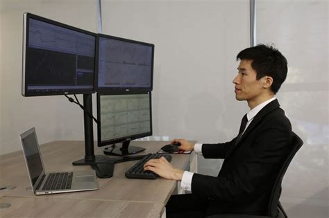 Découvrir le trading en ligne les options binaires à petit pas pour