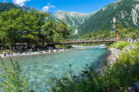 暮らし晩夏の山岳リゾート上高地大正池田代湿原梓川河童橋ルート 設計事務所による土間庭の家