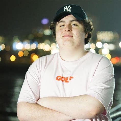 Hooverr Height, Weight, Age, Facts, Girlfriend, Family