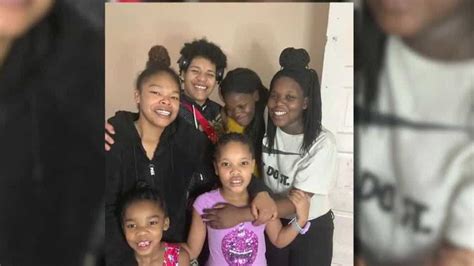 Des Moines Aunt Adopts 6 Nieces And Nephews After Their Mom Dies