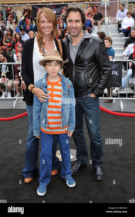 Esposa De Eric Mccormack