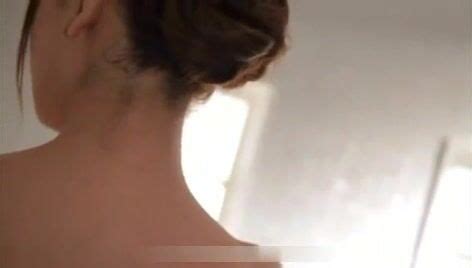 シャワーを浴びながら忘れられない乳首責めをする 田中瞳 Japan Whores