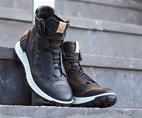 The Best boots on The Awesomer