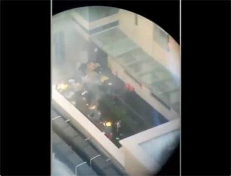 폐쇄 통보 받은 中영사관 경내에서 문서 소각 노컷뉴스
