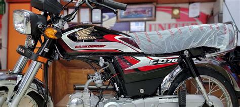 Exclusive Photos of "All-New" Honda CD70 2025 - PakWheels Blog