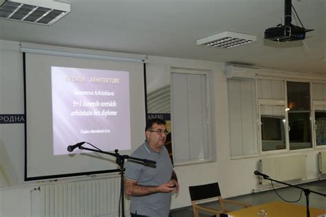 О ДЕВЕТОРИЦИ СВЕТСКИХ САМОУКИХ АРХИТЕКАТА НБ Стефан Првовенчани Краљево