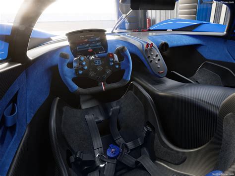全球限量40台 最強山豬bugatti Bolide超跑正式量產約25億！ Yahoo奇摩汽車機車