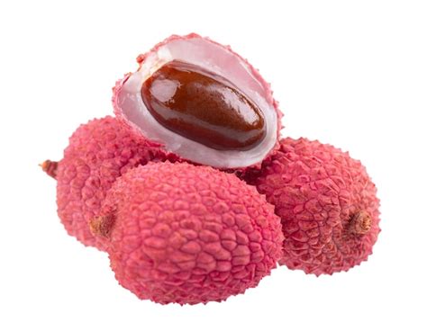 흰색 배경에 고립 된 열매 과일 열 대 이국적인 신선한 익은 과일 Litchi Chinensis 클리핑 경로 프리미엄 사진