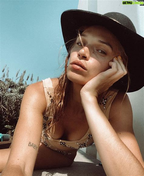 Anna Brewster Instagram Summer Came And Went Gethu Cinema