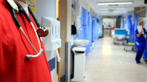 Labour Pledges To Clear Backlog Of Patients Waiting Over 18 Weeks