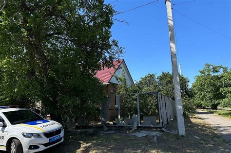 Поліція показала наслідки обстрілу Нікополя 9 червня фото Читайте на