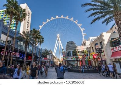 Linq Promenade Images Stock Photos D Objects Vectors