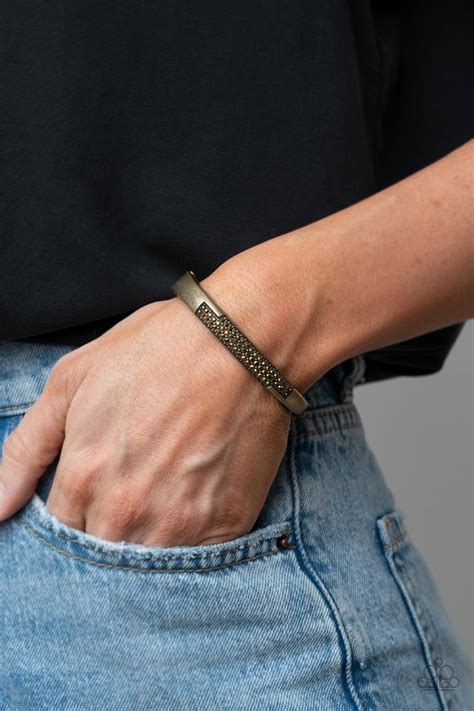 Paparazzi Bracelet ~ Chart Topping Twinkle Brass Paparazzi Jewelry