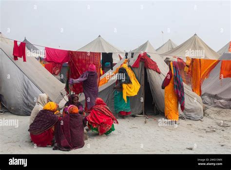 Devotees Staying In Tents As They Arrives To See Consecration