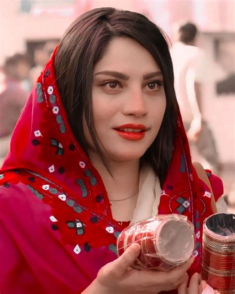 Pin By Hamza Khan On Neelum Munir Beauty Images Aesthetic Dresses