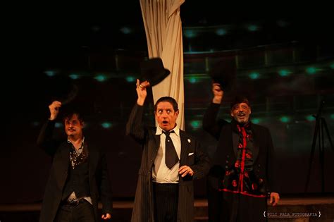 Pili Pala TIRANO BANDERAS Teatro Español conformado por gente