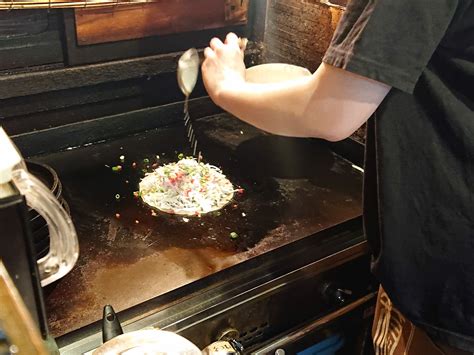 絶品ローカルお好み焼き！岸和田の「かしみん焼き」ご存知ですか大阪風「まぜ焼き」とは異なる「のせ焼き」画像2｜まいどなニュース