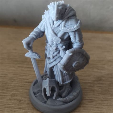 3d Printable Lizardfolk Knight By Carboncast