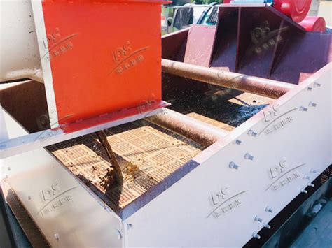 土壤的自净化能力介绍 行业动态 土壤淋洗设备 德森环境是一家专注于土壤淋洗设备淋洗设备污染土壤淋洗设备撬装式土壤淋洗设备移动淋洗修复车