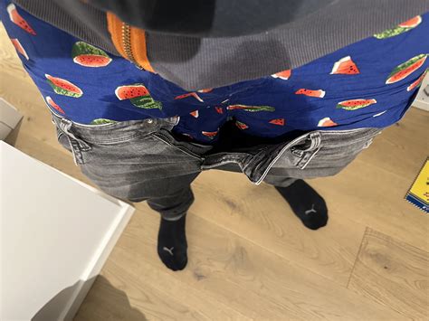 Peed My Jeans Coming Home To My New Apartment Page 2 Omorashi