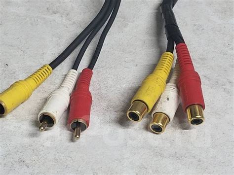 Кабель 3 RCA - 3 RCA 2метра JVC 1, б/у, в наличии. Цена: 600₽ во ...