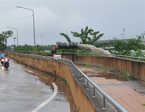 วาไรตี้4แคว 🌊น้องน้ำรอการระบาย เทศบาลนครนครสวรรค์เดินเค Facebook