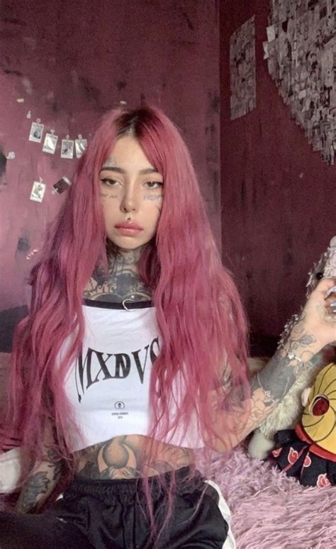 Alt Girl Style Fall In Luv X Picture Anastasia Alt Girls Dark Look Tattoo Models Butt