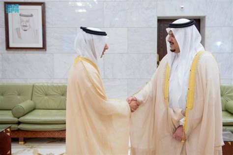 نائب أمير الرياض يستقبل مدير فرع وزارة الرياضة بالمنطقة تعال السعودية