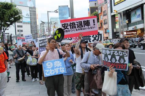 日本民众抗议安倍内阁解禁集体自卫权 时政 人民网