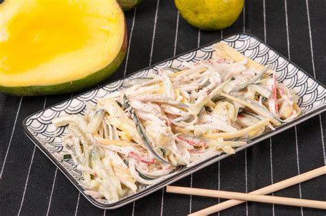 Салата с рачешки рулца и краставица японска салата Кани Супичка пътеводител на новака в