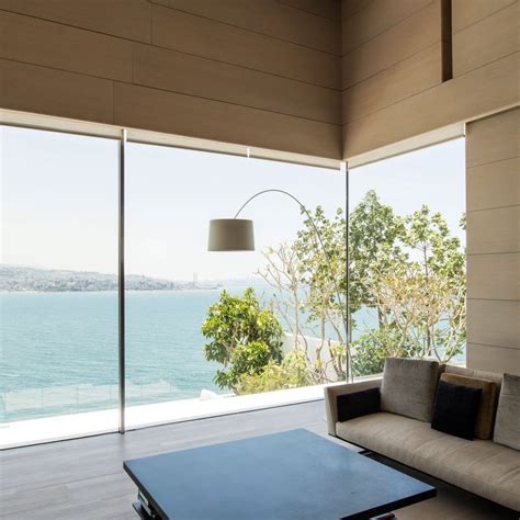 Vitrocsa Offers Floor To Ceiling Glazing That Slides Open Around Corners