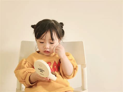 서비니 ෆ 모델 딸이랑여행 책육아 협찬 몽디에스 썬쿠션 톡톡하며 자외선 완벽 차단하기 ᴗ̈Ꮼ 다가오는 여름을 대비해 자외선으로부터 보호하기 위해 서빈이는