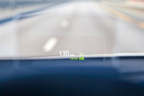 속도 제어 현대 자동차의 속도 제어 프로젝션 스크린 자동차의 앞 유리에 투영 헤드업 디스플레이 모던 양식에 대한 스톡 사진 및 기타 이미지 Istock