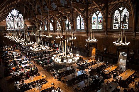 Pandemia de coronavírus cancela curso sobre infância em Harvard VEJA