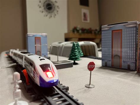 Kolejka Pociąg PENDOLINO tunele tory mosty Arena pl